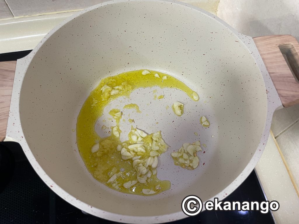 【adabi Kerutuk カレー粉】マイルドな辛さで使いやすい - エカの南国主婦ライフ